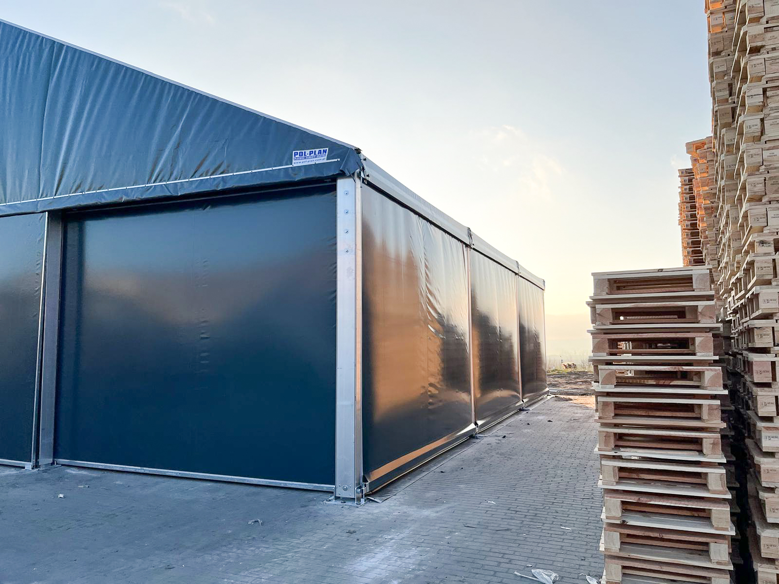 20x15x4 m hall with PVC cladding - maximum ventilation and ...